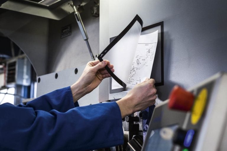 Les cadres d'affichages adaptés à toutes les machines en Industrie